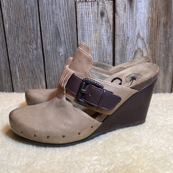 OTBT | Shoes | Otbt Rusk Tan Leather Wedge Clogs | Poshmark
